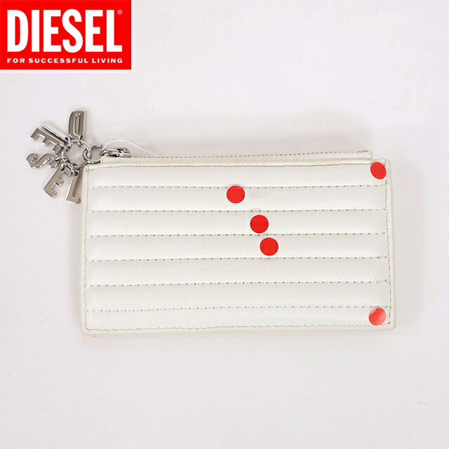 【商品情報】コレクション：SLG DSL WOMEN商品コード：X09557 P5260アイテム名：CARD HOLDERカラー：T1006原産地：中国　色： ホワイト系表地: 羊革 100 裏地: 部分: (数字は％表示です)　伸縮性：×...