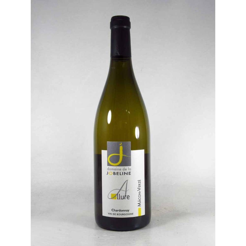 樹齢15年〜20年、南東、南、北西向き、標高300〜380mの異なる区画のアッサンブラージュ。表現豊かで生き生きとした、柑橘系の果物や白い花のアロマ。バランスが良くパワフルでエレガント。美しい濃縮感。優雅な余韻が残る。白身の肉、魚のグリル、...