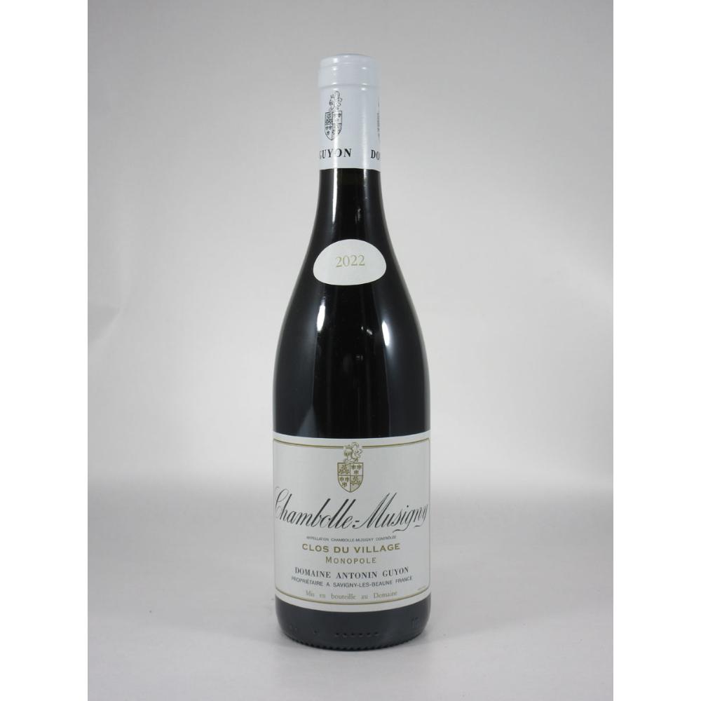 モノポール。小さな果実やスミレのような繊細なアロマ。シルクのようなテクスチャで、とてもエレガント。10年の熟成ポテンシャルをもつ。原語表記：Antonin GUYON Chambolle Musigny Clos du Village (M...