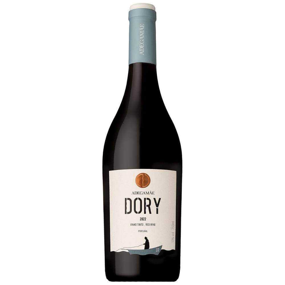 アデガマインは2011年創設。リスボンから北に40km、大西洋からわずか10kmに位置。設立わずか5年でポルトガル国内でワイナリー オブ ザ イヤーに選ばれるなど、今注目の生産者です。ポルトガルを代表する醸造家アンセルモ メンデスと若手のデ...