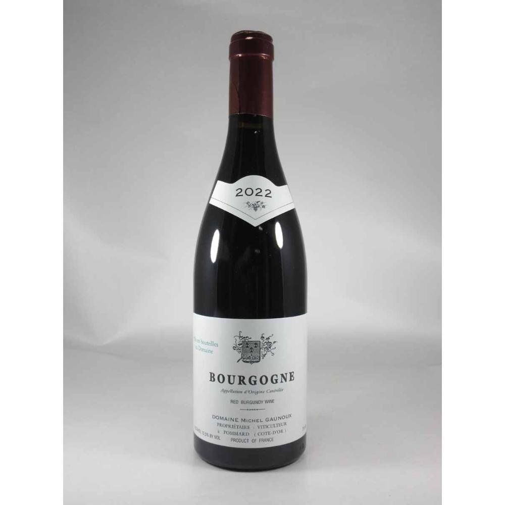 ポマール村のソルバンと呼ばれる区画から造られるブルゴーニュ・ルージュ。ジェネリックにもかかわらず、ポマールらしい逞しささえ感じられる。昔ながらの造りなだけに、色調は淡めで、香りも最初はそっけないが、グラスの中でどんどん変化する。ノスタルジッ...