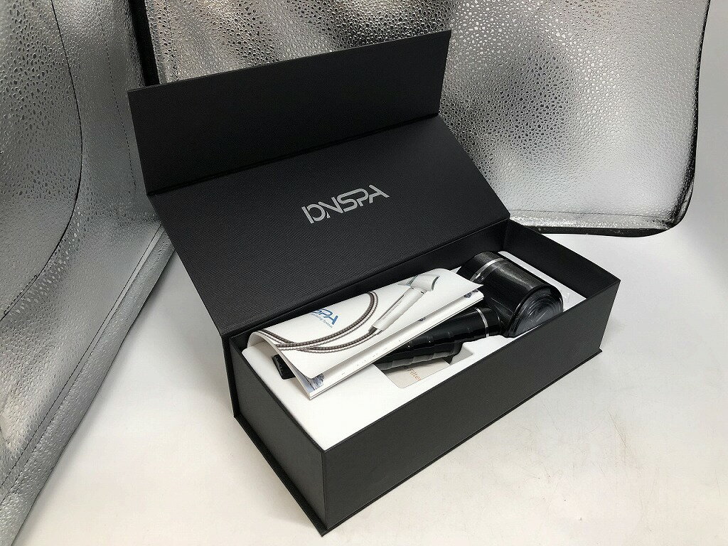 【ご注意】商品は店頭・他ネットショップでも販売しておりますので、ご注文をいただいても売り切れの場合がございます。ご了承ください。ブランド名IONSPA IONSPA商品名シャワーヘッド BATH1000α商品説明特許技術で汚れを落とすプレミ...