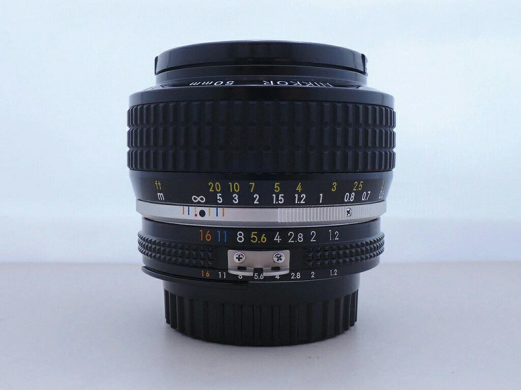 【ご注意】商品は店頭・他ネットショップでも販売しておりますので、ご注文をいただいても売り切れの場合がございます。ご了承ください。ブランド名ニコン Nikon商品名Fマウント レンズ フルサイズ Ai NIKKOR 50mm f1.2Sシリア...