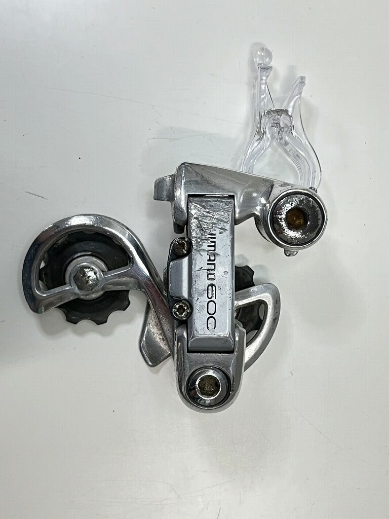 【ご注意】商品は店頭・他ネットショップでも販売しておりますので、ご注文をいただいても売り切れの場合がございます。ご了承ください。ブランド名シマノ SHIMANO商品名600 リアディレイラー 7S RD-6207【カウマン鎌倉】商品説明経年...