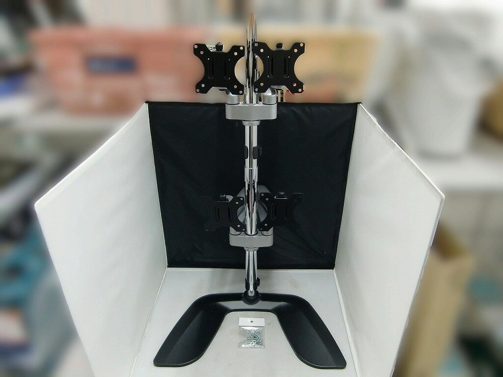【ご注意】商品は店頭・他ネットショップでも販売しておりますので、ご注文をいただいても売り切れの場合がございます。ご了承ください。ブランド名スターテック StarTech.com商品名モニタースタンド ARMQUADSSシリアル番号41210...