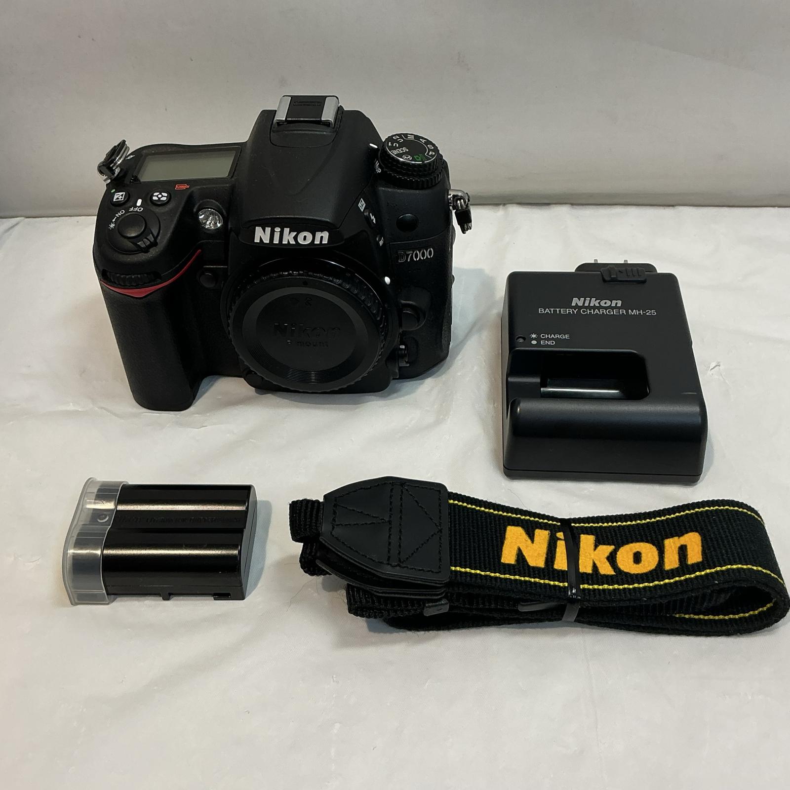 【ご注意】商品は店頭・他ネットショップでも販売しておりますので、ご注文をいただいても売り切れの場合がございます。ご了承ください。 商品名 Nikonデジタル一眼カメラ D7000【中古】 商品説明 Nikon D7000は、優れた画質と操作...