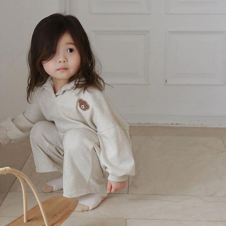 ・カテゴリ: キッズセットアップ・性別: ユニセックス・スタイル: 韓国風・セットタイプ: パンツセット・セット内容: 2点セット・対象年齢: 1〜3歳児・袖丈: 長袖・フード: なし・パンツ丈: ロング・生地加工: 柔軟加工・厚さ: 普通...