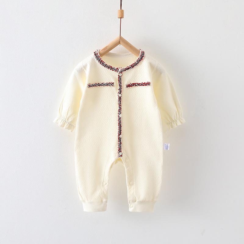 ・カテゴリ: カバーオール・スタイル: シンプル・主な素材: 綿100%・対象年齢: 新生児 (0～1歳、身長80cm以下)・性別: ユニセックス・袖丈: 長袖・フード: なし・厚さ: 普通・開閉タイプ: 前開きスナップボタン・カラー展開:...