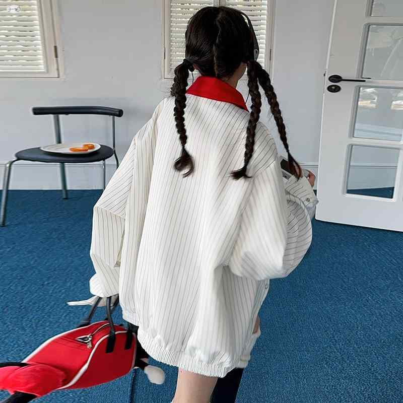 ・カテゴリ: キッズアウター、ジャケット、コート・性別: 女性・対象年齢: 8歳以上、身長140cm以上・ネックライン: 襟付き・スタイル: カジュアル・厚さ: 普通・生地加工: 柔軟加工・要素: スポーツ・袖丈: 長袖・生地タイプ: 先染...