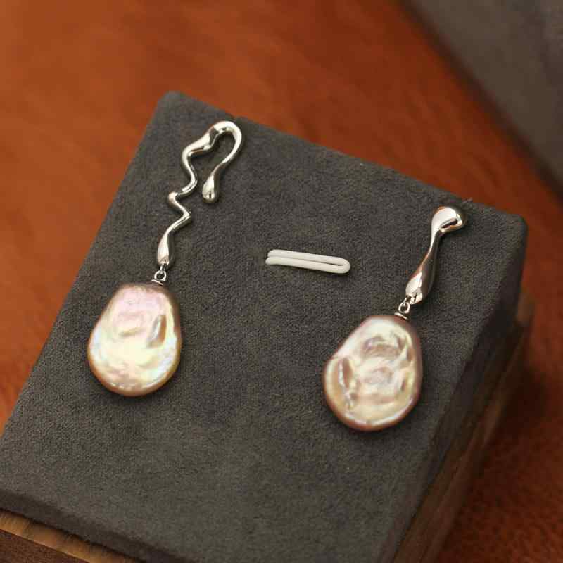 ・カテゴリ: イヤリング・ピアス・スタイル: 高級感・スタイル分類: ファッション通勤・対象: レディース・素材: シルバー・素材純度: 925シルバー・加工: 電鍍・デザイン: 幾何学・流行要素: ライン・カラー: シルバー