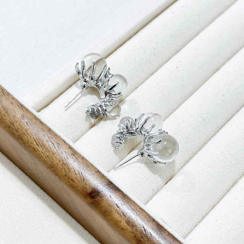 ・カテゴリ: 耳飾り・対象: 女性・素材: 合金・形状: 幾何学模様・柄: 円・加工方法: 電鍍・カラー: クリア・スタイル: 自然・スタイル分類: フレッシュフェミニン