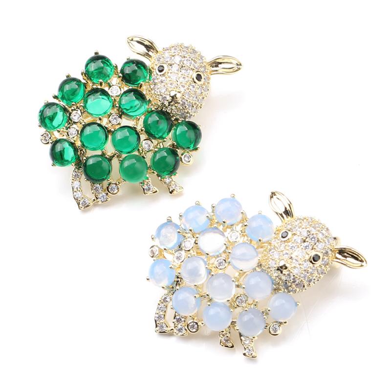 ・カテゴリ: ブローチ・素材: 銅・形状: 動物・加工方法: マイクロセッティング・カラー展開: グリーン、ブルー・デザイン要素: 鹿・機能: 記念、装飾、多機能、ギフト・スタイル: シンプル・スタイルカテゴリ: ファッション通勤・対象: ...