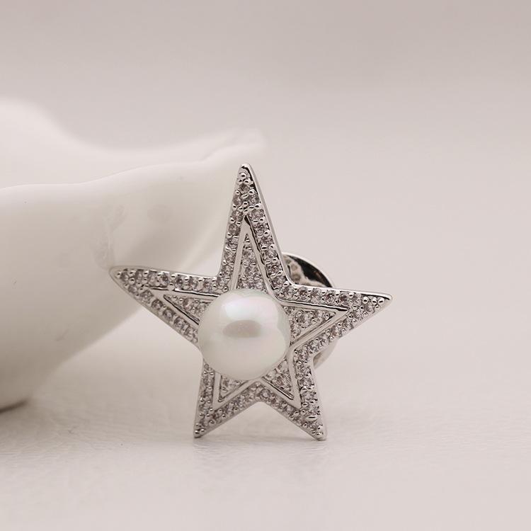 ・スタイル: レディース・形状: スター・カラー展開: ゴールド、シルバー・機能: 多機能・カテゴリ: ブローチ