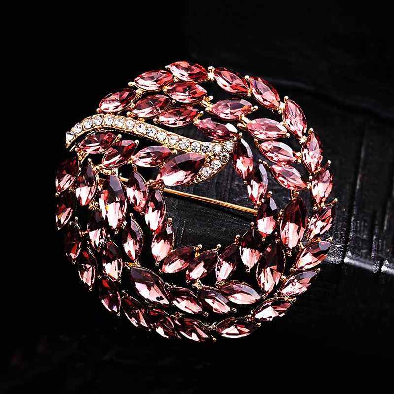 ・素材: 合金・スタイル: レディース・モチーフ: 花・加工: クリスタル装飾・カラー展開: ゴールドパープル、ゴールドホワイト、シルバーブルー・テイスト: 欧米風・カテゴリ: オフィスカジュアル・種類: ブローチ