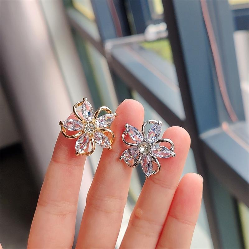 ・カテゴリ: 胸針・対象: レディース・スタイル: 日韓風、清新フェミニン・機能: 装飾、多機能・加工: 電鍍・カラー: ゴールド・デザインタイプ: 動物・キャラクター、植物・フルーツ、シンボル・記号、幾何学・抽象・柄: 植物花卉