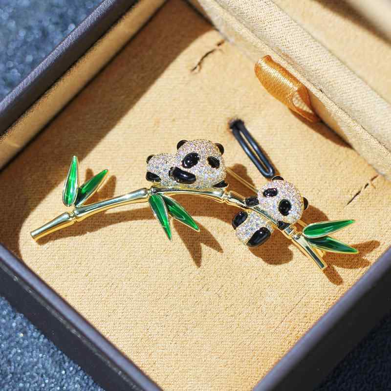 ・素材: 銅・モチーフ: 動物・加工: 電鍍・カラー: ゴールド・人気要素: パンダ・用途: 記念、装飾、ギフト、はだけ防止、固定・スタイル: 多用途・スタイルカテゴリ: ファッション通勤・対象: 女性・種類: ブローチ