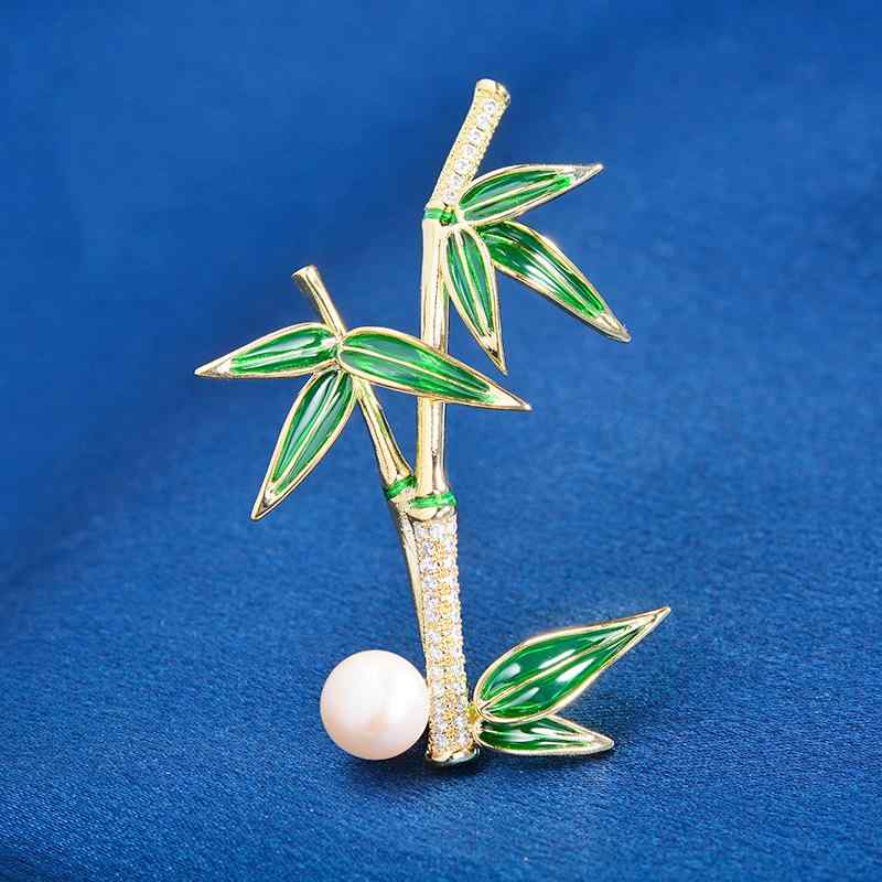 ・種類: ブローチ・主要素材: 銅、キュービックジルコニア・加工: 電鍍・モチーフ: 花・カラー: ゴールド・対象: 女性・スタイル: レディース・テイスト: エレガント・スタイル分類: ファッション通勤・用途: 装飾