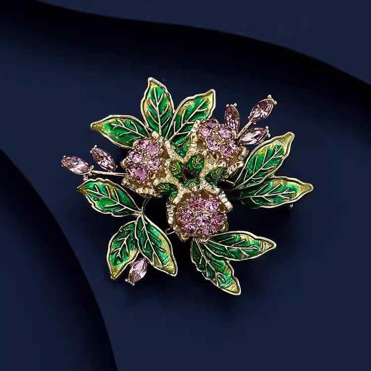 ・カテゴリ: ブローチ・対象: レディース・スタイル: 日韓、清新甜美・モチーフ: 花・素材: 合金・加工方法: 滴油・カラー展開: 青葉紫花、青葉藍花