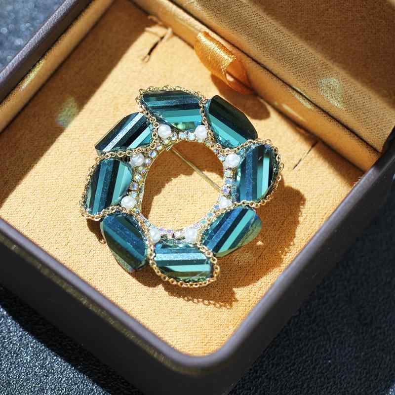 ・素材: 人工クリスタル・形状: 幾何学・加工方法: 電鍍・カラー: ゴールドグリーン・流行要素: リング型、幾何学・機能: 記念、装飾、贈答、露出防止、固定・スタイル: イングリッシュレトロ・スタイル分類: 文芸レトロ・適用対象: 男女兼...