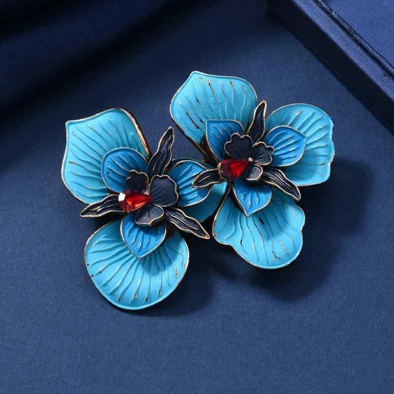 ・カテゴリ: ブローチ・スタイル: 文芸レトロ・モチーフ: 花・主要素材: 亜鉛合金・加工技術: エナメル・カラー: 焼青色・機能: 装飾、多用途、ギフト、肌見せ防止、固定・対象: ユニセックス