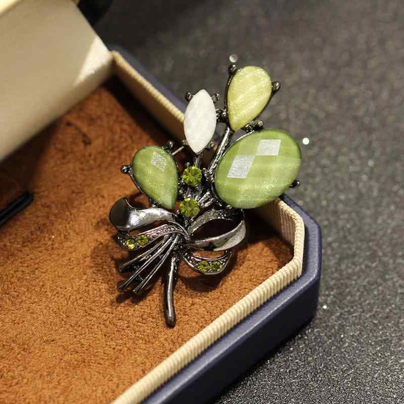 ・素材: 銅・デザイン: 花・加工: 電鍍・カラー: 黒地緑・人気要素: 花・機能: 記念、装飾、調整、贈り物、防走光、固定・スタイル: 文芸レトロ・対象: 女性・種類: ブローチ