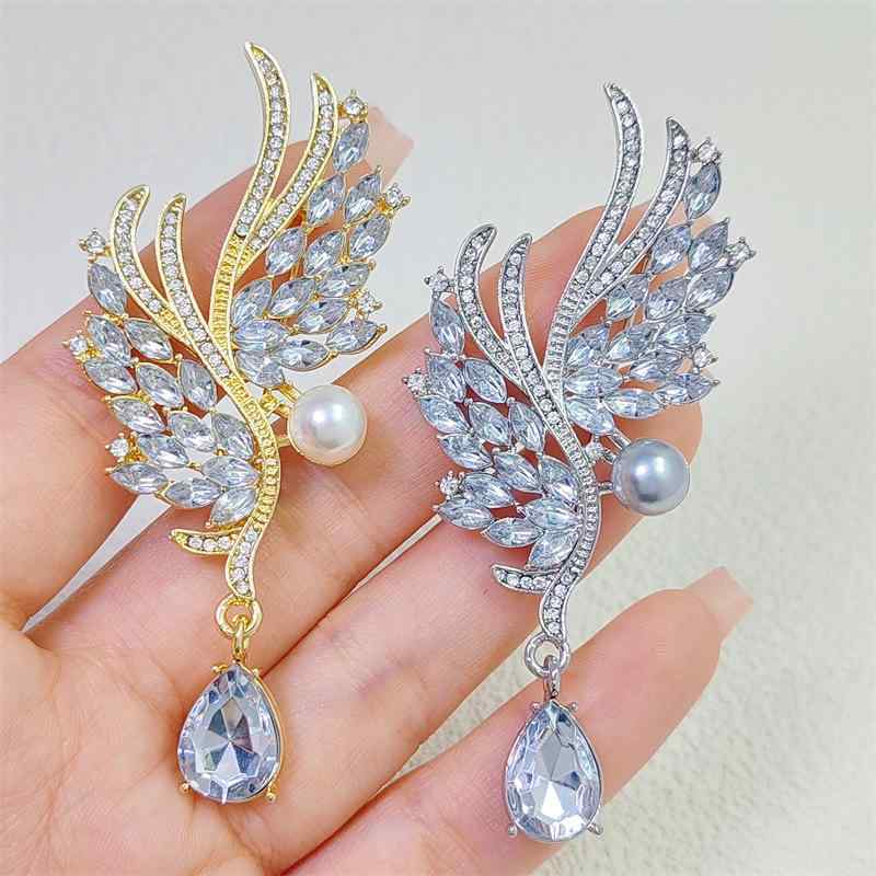 ・素材: 合金・対象: 男女兼用・加工技術: 電鍍・カラー: シルバー・流行要素: パール、貝殻、土星・機能: 記念、装飾、多機能、肌見せ防止、固定・スタイル: 自然・スタイルカテゴリ: 清新、甘め・カテゴリ: ブローチ