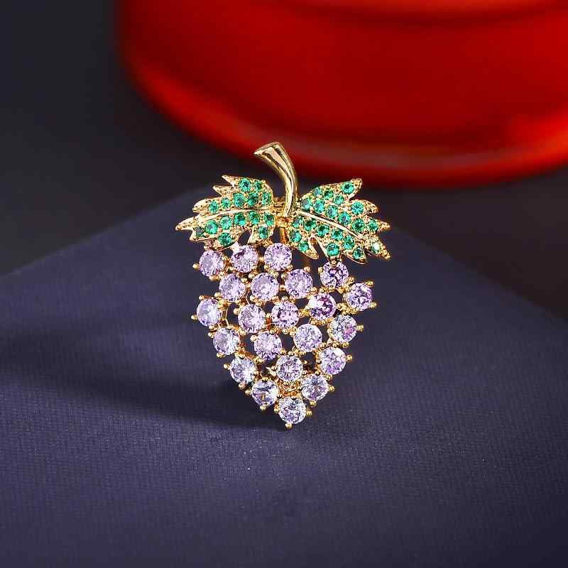 ・カテゴリ: ブローチ・主な素材: 銅、キュービックジルコニア・対象: 女性用・デザインモチーフ: ブドウ・加工: 電鍍・カラー: パープル・機能: 装飾、多機能、固定・スタイル: エレガント