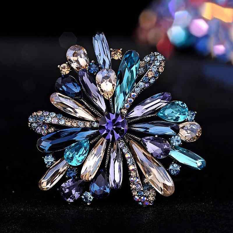 ・素材: 合金・モチーフ: 植物花・加工: クリスタル装飾・テイスト: レトロ・スタイル分類: 文芸レトロ・カラー展開: ブルーマルチクリスタル花、パープルマルチクリスタル花、グレークリスタル花、ダークブルークリスタル花・対象: 女性・種類...