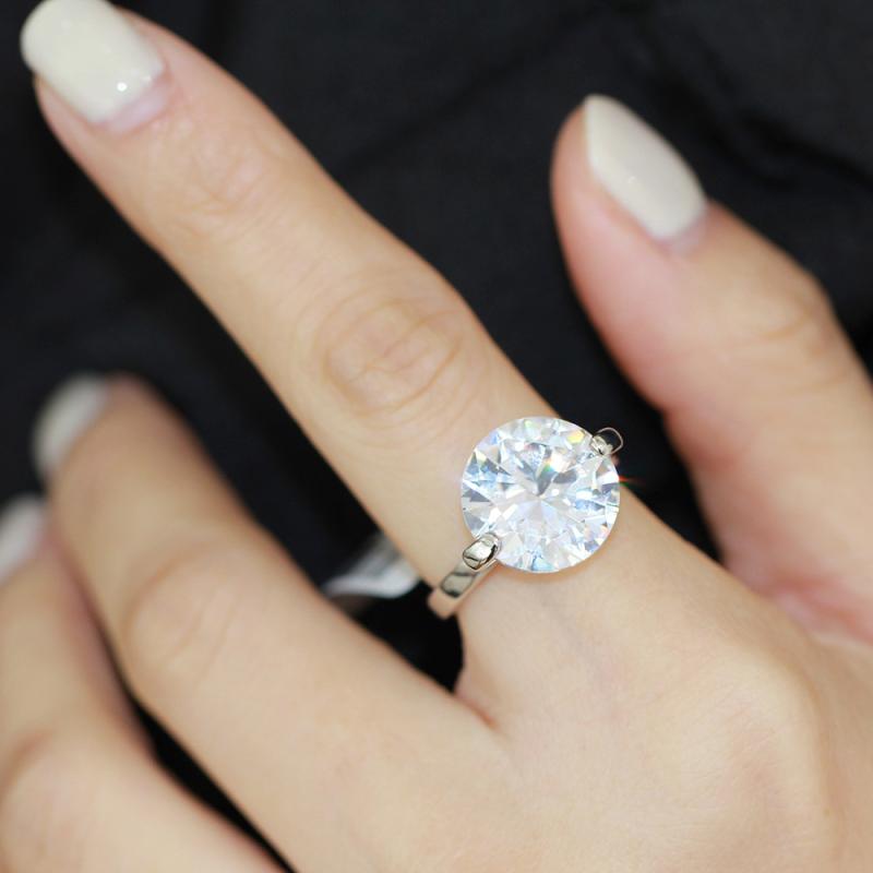 ・カテゴリ: リング・素材: 銅金メッキ・対象: レディース・スタイル: エレガント・スタイル分類: ファッション通勤・形状: 幾何学・加工: 電鍍・流行要素: 円形・流行要素分類: 幾何学・カラー: シルバーベースホワイト・サイズ展開: ...