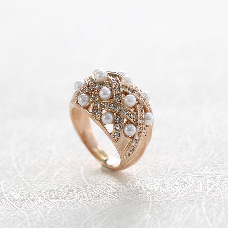 ・カテゴリ: 指輪・素材: 合金・デザイン: 幾何学模様・装飾: パール・対象: レディース・カラー展開: ゴールド・サイズ展開: 16mm, 16.5mm, 17mm, 17.5mm, 18mm, 19mm