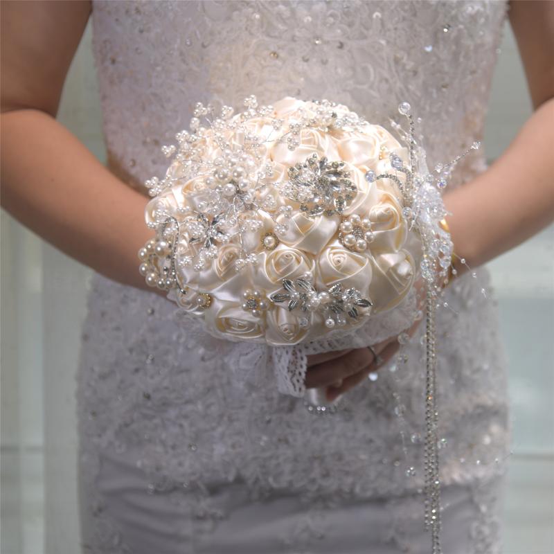 ・素材: シルクフラワー・カラー展開: オフホワイト、ワインレッド、パープル、ヨーロピアンゴールド・カテゴリ: ブーケ