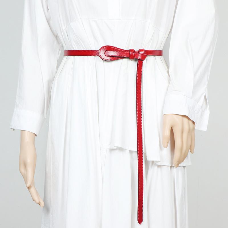 ・主な素材: 本革・素材の特性: スプリットレザー・バックル素材: 本革・留め具の種類: ピンバックル・カラー展開: ダークカーキ、グリーン、レッド、ブラック、コーヒー、キャラメル、キャメル、ライトカーキ、ホワイト・幅: 2cm未満の細身・...