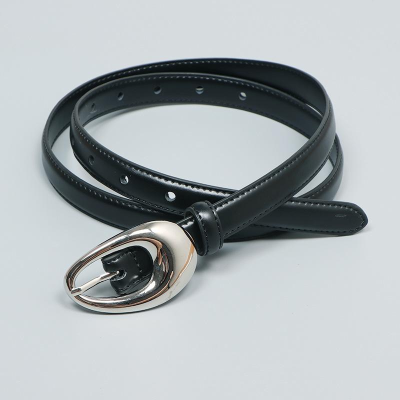 ・主な素材: 本革・素材の特性: スプリットレザー・バックル素材: 合金・留め具: ピンバックル・カラー展開: レッド、コーヒー、キャラメル、ブラック、ライトカーキ、ダークカーキ、ホワイト・幅: 細め（2cm未満）・長さ: 約109cm・ス...