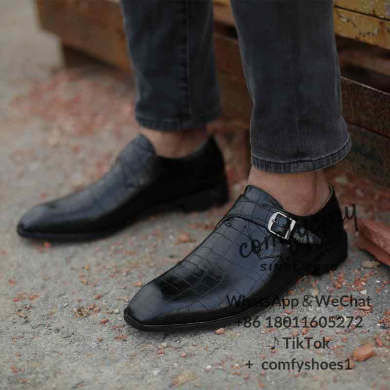 ・カテゴリ: 革靴・性別: メンズ・対象年齢層: 成人・アッパー素材: 人工PU・ソール素材: ゴム・靴丈: ローカット・重さ: 約1kg・サイズ展開: 38, 39, 40, 41, 42, 43, 44, 45, 46, 47, 48