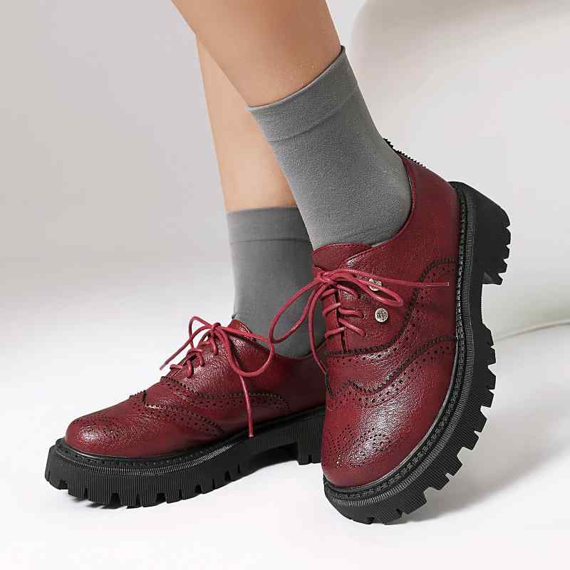 ・デザイン要素: ステッチ・つま先形状: ラウンドトゥ・アッパー素材: 人工PU・性別: レディース・ヒールの高さ: 約3～5cm・柄: 無地・カラー展開: ブルー、ブラック、レッド、ダークブラウン・サイズ展開: 34、35、36、37、3...