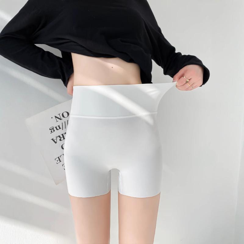 ・主な素材: ナイロン70～80%未満・副素材: スパンデックス30%以下・カテゴリ: インナー付きショートパンツ・丈: ショート丈・スタイル: ベーシック・厚さ: 薄手・機能: 吸汗・柄: 無地・カラー展開: ブラック、グレー、ホワイト、...