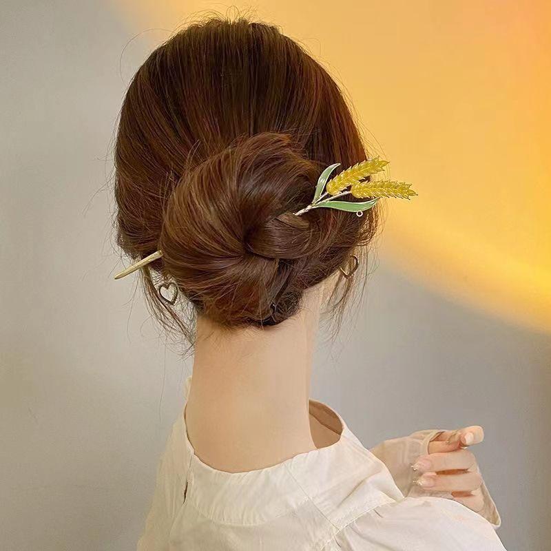 ・カテゴリ: ヘッドアクセサリー ・スタイル: レトロ ・主な素材: 合金 ・加工方法: 電鍍 ・適応シーン: 誕生日、旅行記念