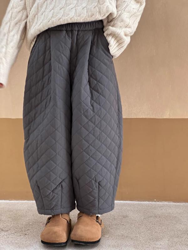 ・カテゴリ: キッズパンツ・性別: 女の子・対象年齢: 3～8歳 (身長100～140cm)・丈: 長ズボン・ウエスト: ミッドライズ・ウエスト仕様: ゴムウエスト・主な素材: 綿・生地加工: 柔軟加工・スタイル: 韓国風カジュアル・柄: ...