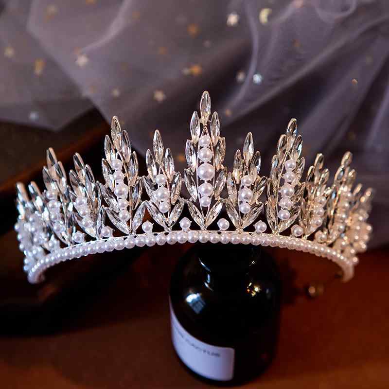 ・素材: シルバー・スタイル: カートゥーン・タイプ: レディース・形状: クラウン・加工方法: 電気メッキ・適用シーン: 結婚式、誕生日、旅行記念、祭り、引っ越し、展示会、広告プロモーション、従業員福利、周年記念、ビジネス贈答・カテゴリ:...