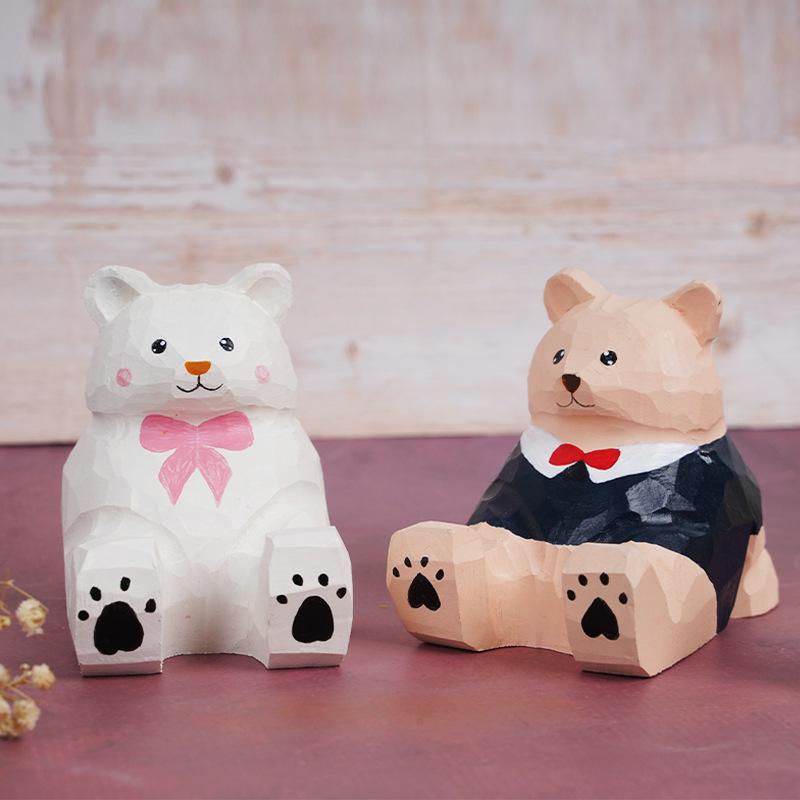 ・主な素材: シナノキ材・カテゴリ: 動物・カラー展開: ロバ, カエル, キリン, 緑マフラークマ, 白マフラー黒クマ, 赤マフラークマ, リボンクマ, シロクマ, ペンギン, シマウマ, 緑ウマ, パンダ, キリン2, 子犬, オンドリ...