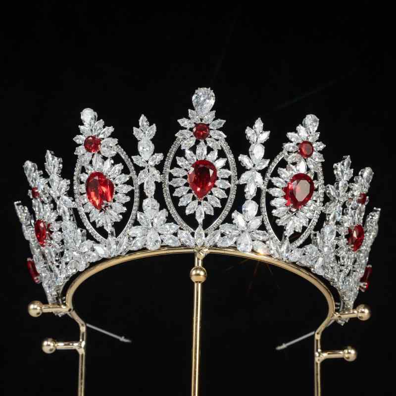 ・素材: ジルコン・純度: 14K・スタイル: 欧米風・対象: レディース・デザイン: クラウン・加工: 電鍍加工・水晶種類: ホワイトクリスタル・適用シーン: 結婚式、誕生日、旅行記念、引っ越し祝い、展示会、広告宣伝、社員福利、周年記念、...