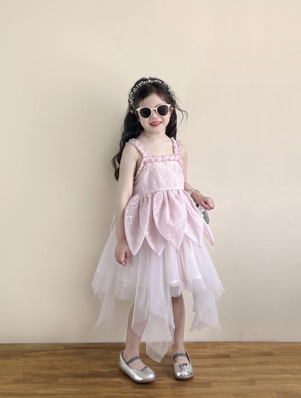 ・スタイル: 韓国風・カテゴリ: 子供用ワンピース、キャミソールワンピース・ノースリーブワンピース・主な素材: 綿・素材の含有率: 90%・性別: 女の子・対象年齢: 3～8歳（身長100～140cm）・デザイン: プリンセスドレス・カラー...