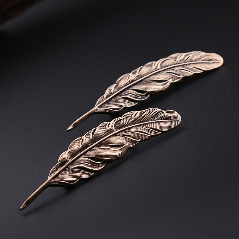 ・素材: 合金・モチーフ: 葉・加工方法: メッキ加工・カラー展開: ゴールド、ヴィンテージゴールド・スタイル: レトロ・カテゴリ: ブローチ