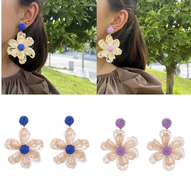 ・カテゴリ: 耳飾り・対象: 女性・スタイル: 文芸レトロ・モチーフ: 花、植物・素材: 混合素材・加工技術: り・カラー展開: グリーン、パープル、イエロー、ローズレッド、ブラウン、ミックス、ブラック、ピンク、ブルー、サファイアブルー、オレンジ