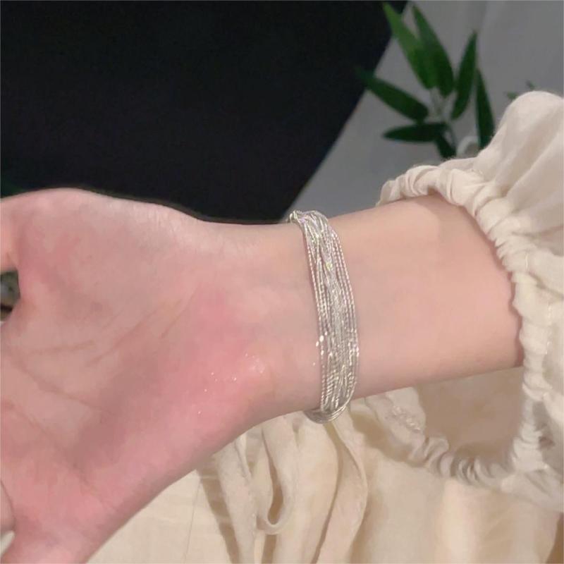 ・素材: 銅・加工技術: 電気メッキ・スタイル: レディース・デザイン: 星空・おすすめのギフトシーン: 社員福祉・カラー展開: シルバー・トレンド要素: 星空・雰囲気: 高級感・スタイル分類: 通勤ファッション・カテゴリ: ブレスレット・...
