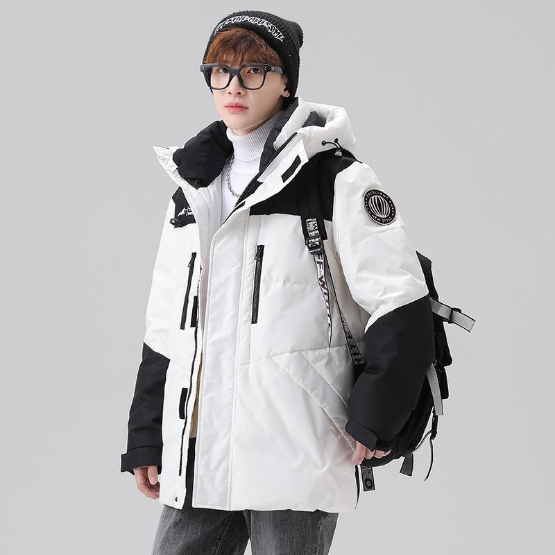 ・防寒レベル: 標準（-20℃〜-5℃）・素材機能: 防寒・中綿素材: ホワイトダックダウン・ダウン比率: 56%〜60%・スタイル: 基本スタイル・シルエット: ルーズフィット・着丈: 普通（50cm超、65cm以下）・ネックライン: ス...