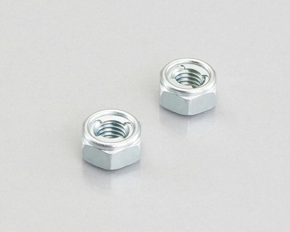 ■商品概要素材：スチール製サイズ：14mm(対辺)入数：2個セット【仕様】・表面処理：クロメート・M8／P1.25■詳細説明リアスプロケットの取り付けに最適な、耐久性、耐振動性に優れた高強度ナットです。2枚羽根のフリクションリングのインサー...