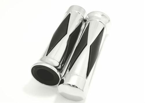 ■商品概要ダイヤカット左右セット25.4mm■詳細説明対応車種1インチハンドル用商品詳細寸法 サイズ：25 4mm(1インチ用) 全長 ：145mm 幅 ：40mmスロットルホルダーは今現在お使いの物をご使用ください【おすすめポイント】アメ...