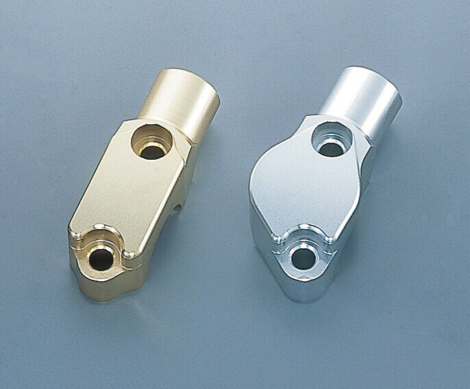 ■商品概要【入数】1個入【サイズ】内径：6mm／外径：10mm／厚さ：t=7.5mm■詳細説明ステーを共締めしたいけど、ザグリ穴が…という時に使用します。POSH社ステンレスタンクステー付属品です。アルミカラーのみです。ボルトは使用するステ...