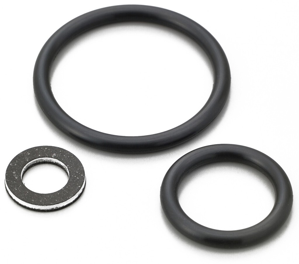 ■商品概要【セット内容】・レベルゲージパッキン×1・ストレーナキャップパッキン×1・ドレンガスケット×1■詳細説明オイル交換時に一緒に交換したい消耗品の車種別セット。これ一つで自分のバイクに必要なものが揃います。ビギナーから上級者の方までお...